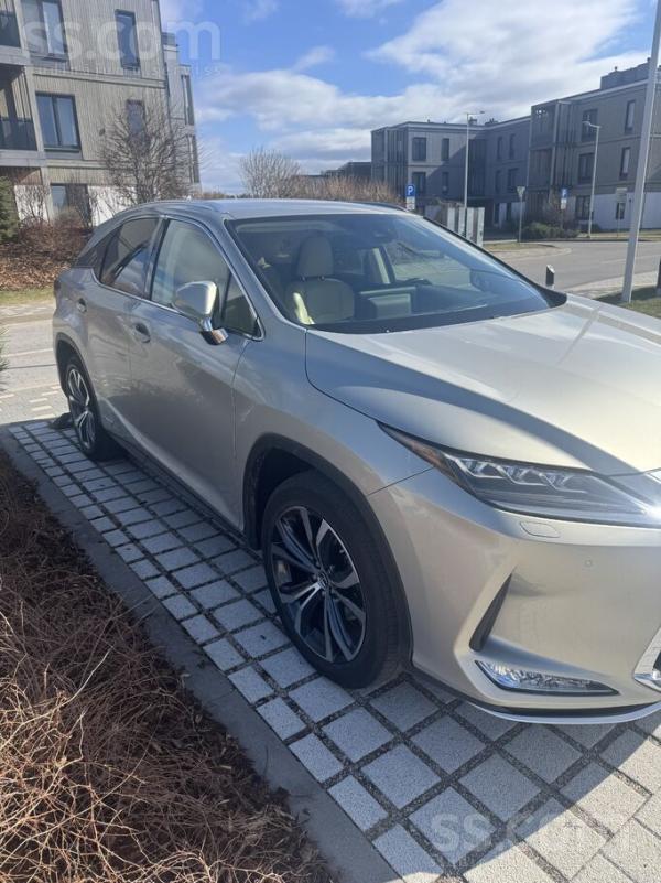Lexus RX 2021 in Riga, with an engine capacity of 3.50 L and mileage of 85 thousand km for 41500 €, photo 3 on AUTOMOTO.COM.LV