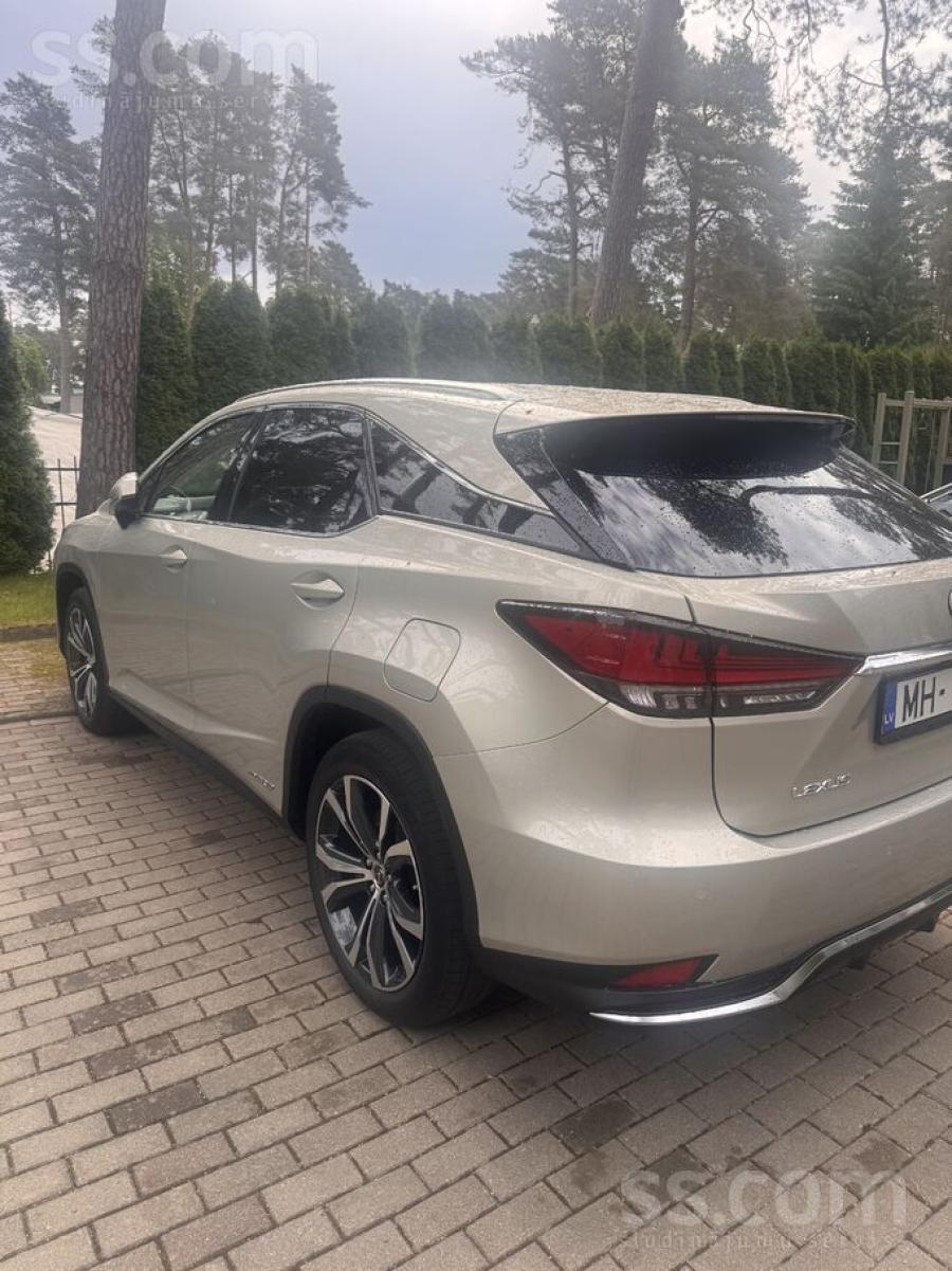 Lexus RX 2021 in Riga, with an engine capacity of 3.50 L and mileage of 85 thousand km for 41500 €, photo 5 on AUTOMOTO.COM.LV