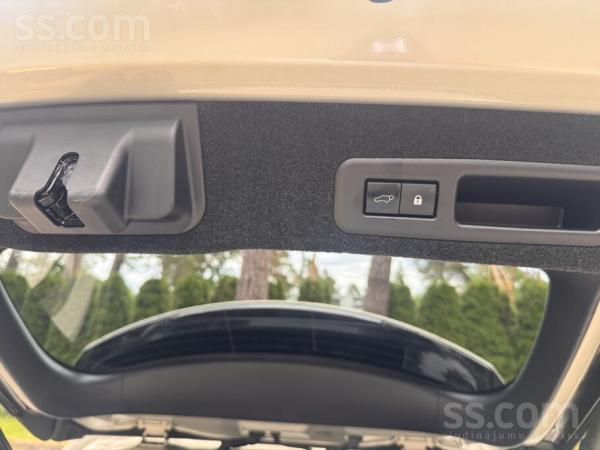 Lexus RX 2021 in Riga, with an engine capacity of 3.50 L and mileage of 85 thousand km for 41500 €, photo 5 on AUTOMOTO.COM.LV