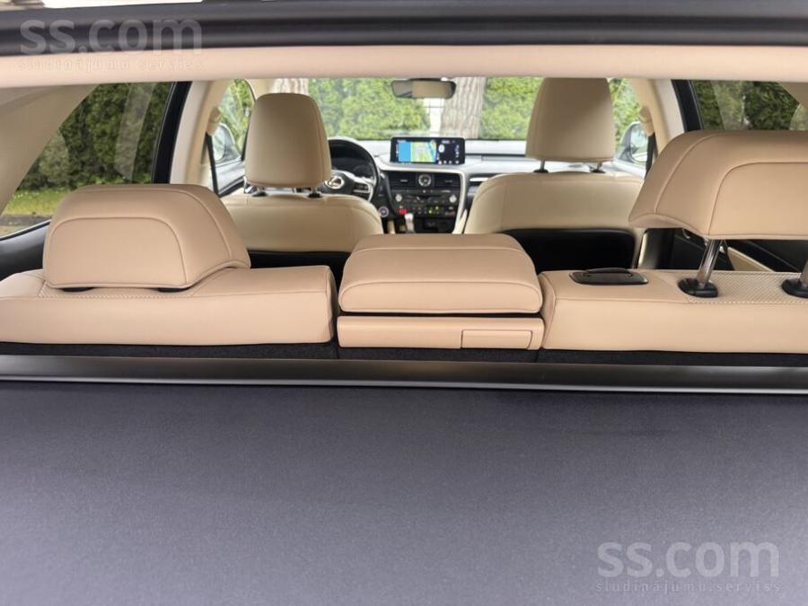 Lexus RX 2021 in Riga, with an engine capacity of 3.50 L and mileage of 85 thousand km for 41500 €, photo 7 on AUTOMOTO.COM.LV