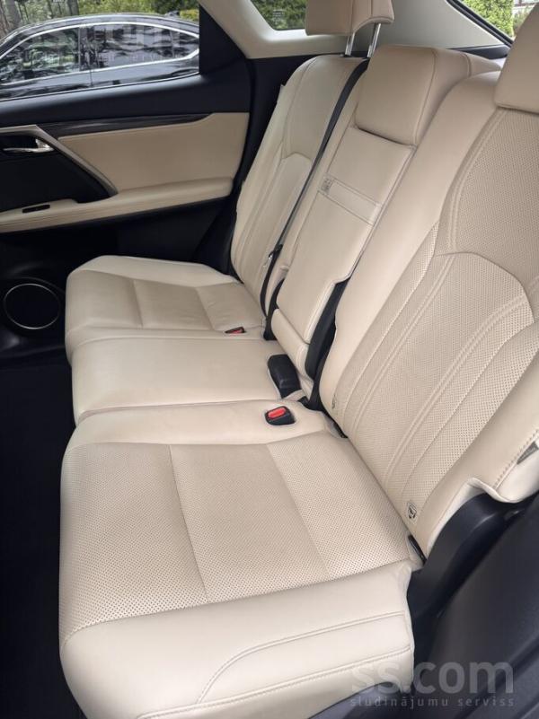 Lexus RX 2021 in Riga, with an engine capacity of 3.50 L and mileage of 85 thousand km for 41500 €, photo 9 on AUTOMOTO.COM.LV