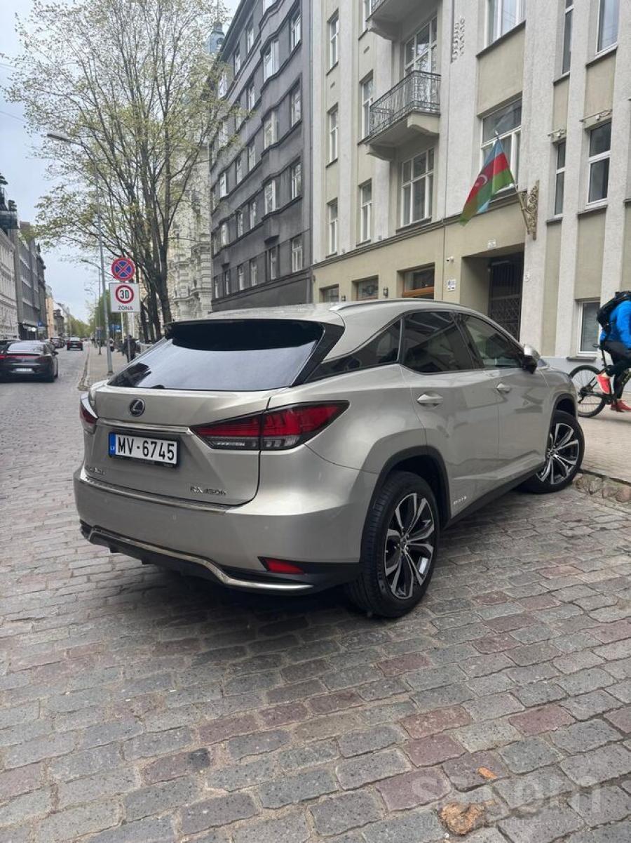 Lexus RX 2021 in Riga, with an engine capacity of 3.50 L and mileage of 64 thousand km for 44500 €, photo 1 on AUTOMOTO.COM.LV