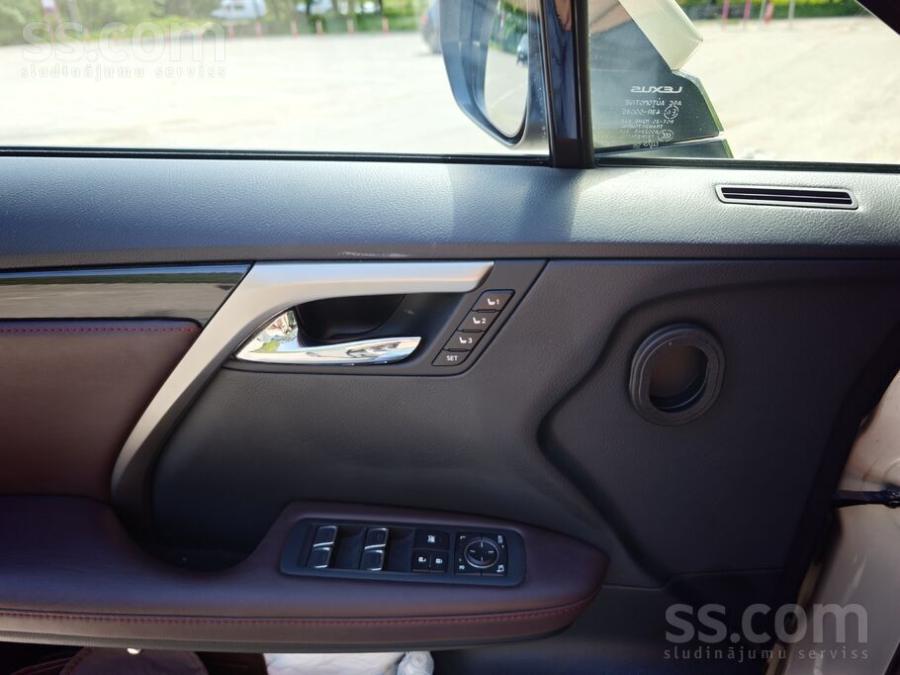 Lexus RX 2022 Rīga, ar dzinēja tilpumu 3.50 L un nobraukumu 54 tūkst. km par 50000 €, foto 13 vietnē AUTOMOTO.COM.LV