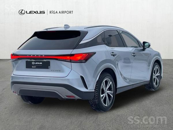 Lexus RX 2023 Rīga, ar dzinēja tilpumu 2.50 L un nobraukumu 99 tūkst. km par 52000 €, foto 2 vietnē AUTOMOTO.COM.LV