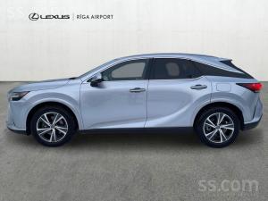 Lexus RX 2023 Rīga, ar dzinēja tilpumu 2.50 L un nobraukumu 99 tūkst. km par 52000 €, foto 3 vietnē AUTOMOTO.COM.LV