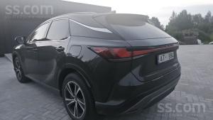 Lexus RX 2023 Rīga, ar dzinēja tilpumu 2.50 L un nobraukumu 41 tūkst. km par 63500 €, foto 4 vietnē AUTOMOTO.COM.LV