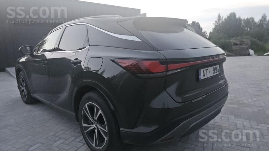 Lexus RX 2023 Rīga, ar dzinēja tilpumu 2.50 L un nobraukumu 41 tūkst. km par 63500 €, foto 4 vietnē AUTOMOTO.COM.LV