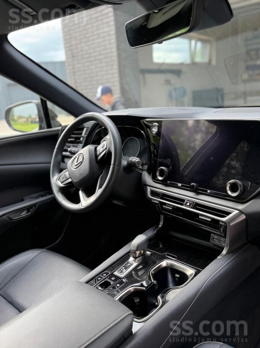 Lexus RX 2023 Rīga, ar dzinēja tilpumu 2.50 L un nobraukumu 41 tūkst. km par 63500 €, foto 7 vietnē AUTOMOTO.COM.LV