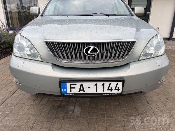 Zaļš Lexus RX 2004 Rīga, ar dzinēja tilpumu 3.00 L un nobraukumu 226 tūkst. km par 2800 €, foto 5 vietnē AUTOMOTO.COM.LV