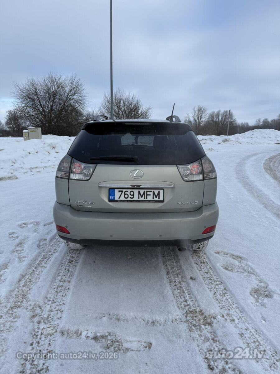 Green Lexus RX 2006 in Tallinn, with an engine capacity of 3.00 L and mileage of 190 thousand km for 5300 €, photo 4 on AUTOMOTO.COM.LV