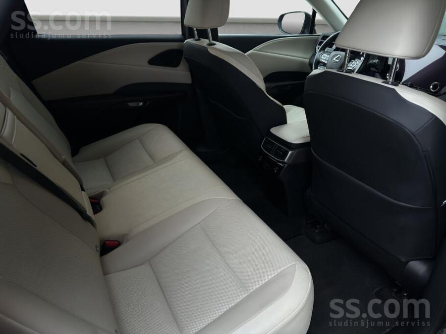 Zaļš Lexus RX 2023 Rīga, ar dzinēja tilpumu 2.50 L un nobraukumu 64 tūkst. km par 53900 €, foto 13 vietnē AUTOMOTO.COM.LV
