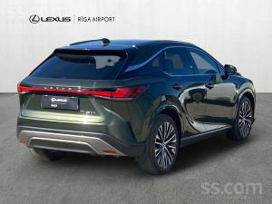 Zaļš Lexus RX 2023 Rīga, ar dzinēja tilpumu 2.50 L un nobraukumu 73 tūkst. km par 62900 €, foto 3 vietnē AUTOMOTO.COM.LV