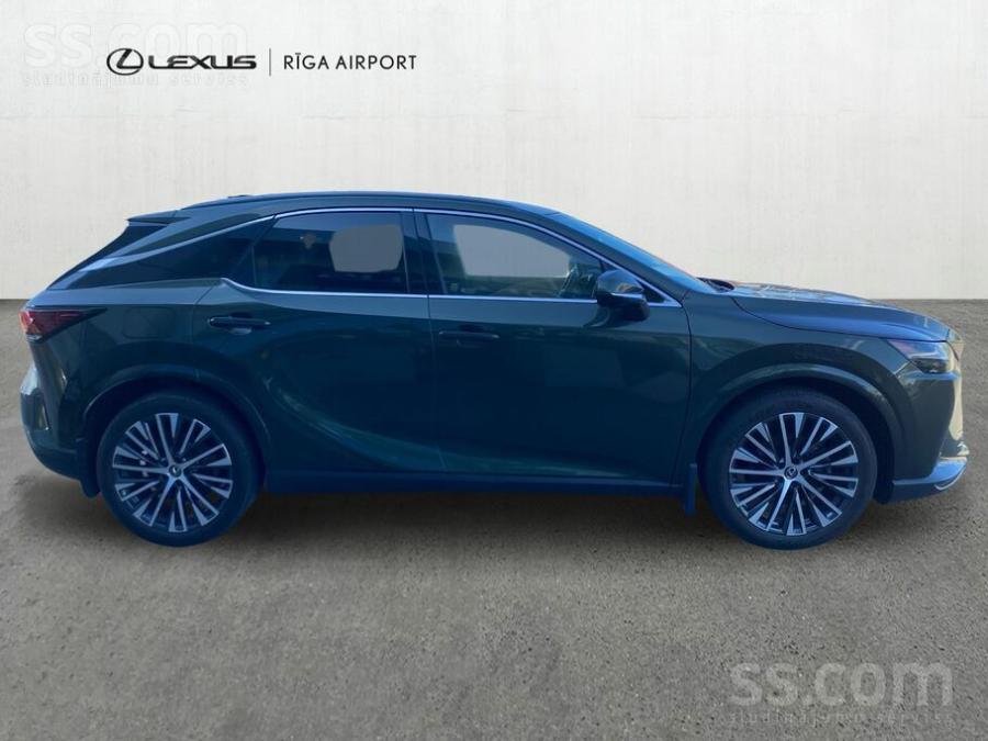 Zaļš Lexus RX 2023 Rīga, ar dzinēja tilpumu 2.50 L un nobraukumu 73 tūkst. km par 62900 €, foto 17 vietnē AUTOMOTO.COM.LV