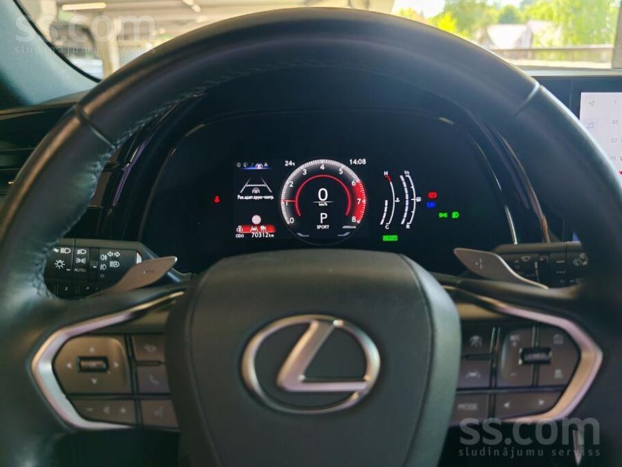 Green Lexus RX 2023 in Riga, with an engine capacity of 2.50 L and mileage of 73 thousand km for 50000 €, photo 12 on AUTOMOTO.COM.LV