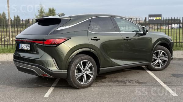 Green Lexus RX 2026 in Riga, with an engine capacity of 2.50 L and mileage of 9 thousand km for 66000 €, photo 5 on AUTOMOTO.COM.LV