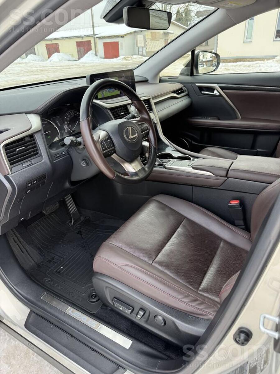 Green Lexus RX 2021 in Daugavpils, with an engine capacity of 3.50 L and mileage of 54 thousand km for 44500 €, photo 9 on AUTOMOTO.COM.LV