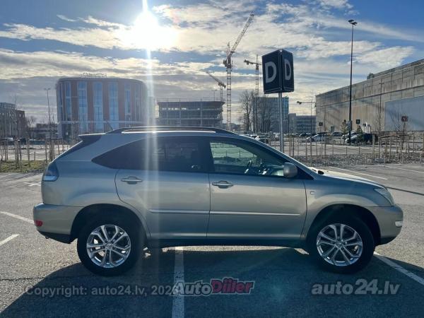 Green Lexus RX 2006 in Tallinn, with an engine capacity of 3.00 L and mileage of 194 thousand km for 4500 €, photo 1 on AUTOMOTO.COM.LV