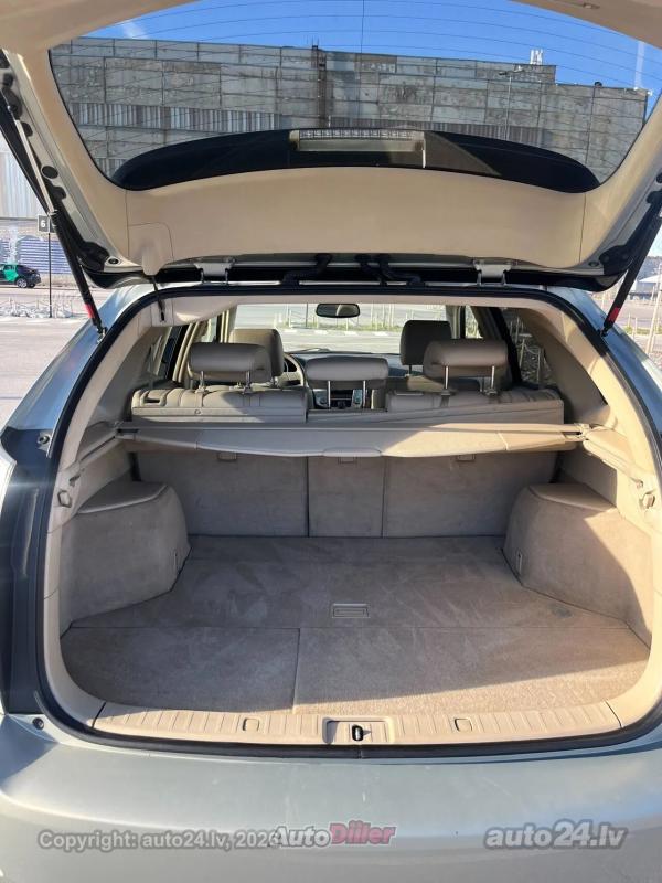 Green Lexus RX 2006 in Tallinn, with an engine capacity of 3.00 L and mileage of 194 thousand km for 4500 €, photo 5 on AUTOMOTO.COM.LV