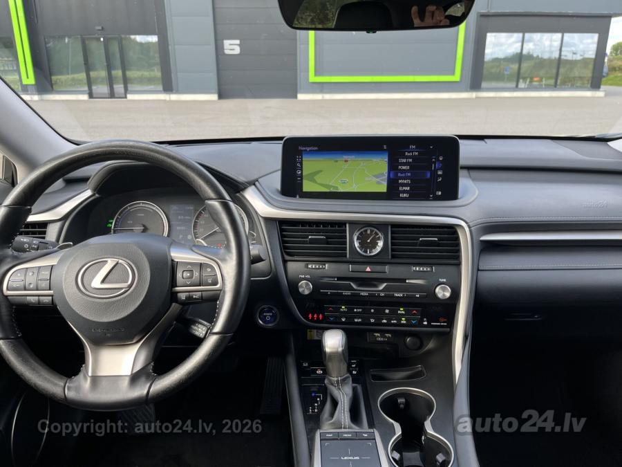 Zaļš Lexus RX 2022 Tallina, ar dzinēja tilpumu 3.50 L un nobraukumu 29 tūkst. km par 51000 €, foto 11 vietnē AUTOMOTO.COM.LV