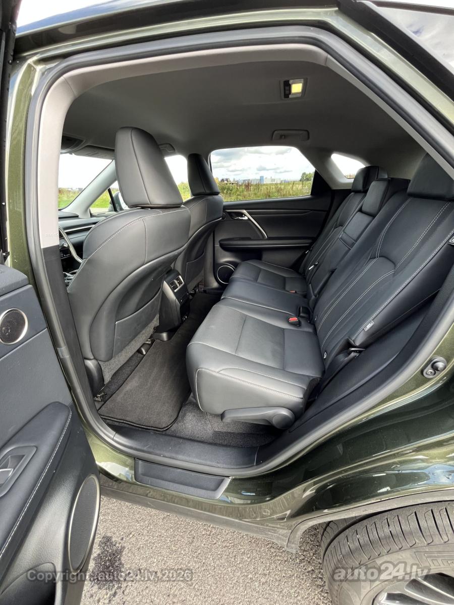 Zaļš Lexus RX 2022 Tallina, ar dzinēja tilpumu 3.50 L un nobraukumu 29 tūkst. km par 51000 €, foto 13 vietnē AUTOMOTO.COM.LV