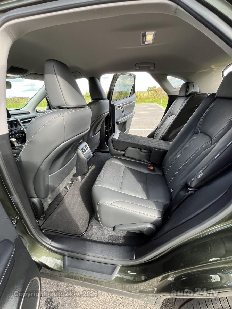Zaļš Lexus RX 2022 Tallina, ar dzinēja tilpumu 3.50 L un nobraukumu 29 tūkst. km par 51000 €, foto 15 vietnē AUTOMOTO.COM.LV