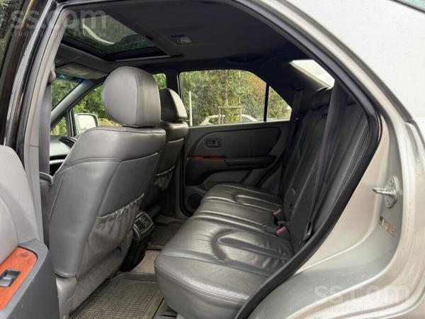 Pelēks Lexus RX 1999 Rīga, ar dzinēja tilpumu 3.00 L un nobraukumu 209 tūkst. km par 2750 €, foto 5 vietnē AUTOMOTO.COM.LV