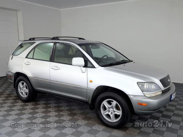 Pelēks Lexus RX 2000 Tallina, ar dzinēja tilpumu 3.00 L un nobraukumu 265 tūkst. km par 1799 €, foto 1 vietnē AUTOMOTO.COM.LV
