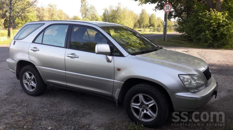 Pelēks Lexus RX 2001 Rīga, ar dzinēja tilpumu 3.00 L un nobraukumu 230 tūkst. km par 2100 €, foto 1 vietnē AUTOMOTO.COM.LV