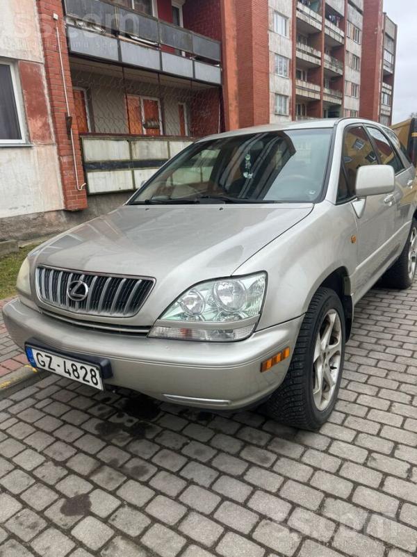 Pelēks Lexus RX 2002 Ventspils, ar dzinēja tilpumu 3.00 L un nobraukumu 374 tūkst. km par 1900 €, foto 3 vietnē AUTOMOTO.COM.LV