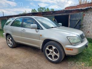 Grey Lexus RX 2002 in Ventspils, with an engine capacity of 3.00 L and mileage of 374 thousand km for 1900 €, photo 5 on AUTOMOTO.COM.LV