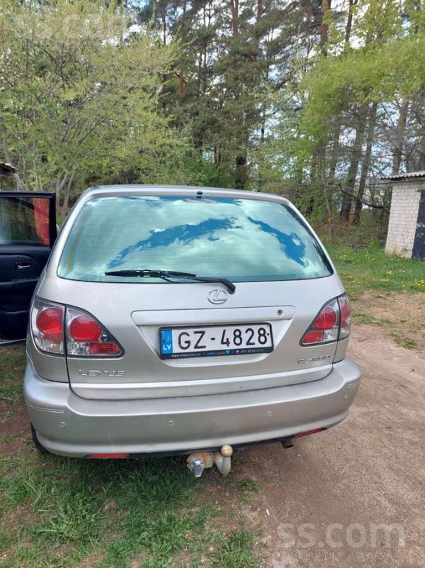 Pelēks Lexus RX 2002 Ventspils, ar dzinēja tilpumu 3.00 L un nobraukumu 374 tūkst. km par 1900 €, foto 8 vietnē AUTOMOTO.COM.LV