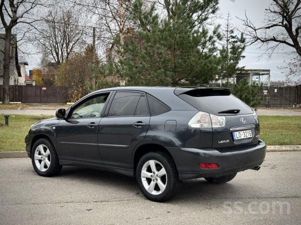 Pelēks Lexus RX 2004 Rīga, ar dzinēja tilpumu 3.00 L un nobraukumu 296 tūkst. km par 3990 €, foto 10 vietnē AUTOMOTO.COM.LV