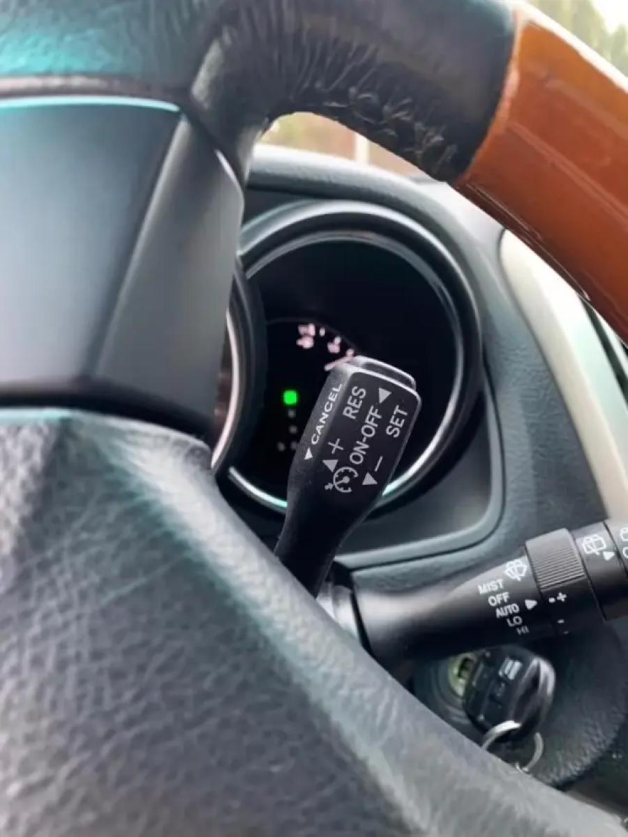 Pelēks Lexus RX 2004 Jelgava, ar dzinēja tilpumu 3.00 L un nobraukumu 240 tūkst. km par 5950 €, foto 12 vietnē AUTOMOTO.COM.LV