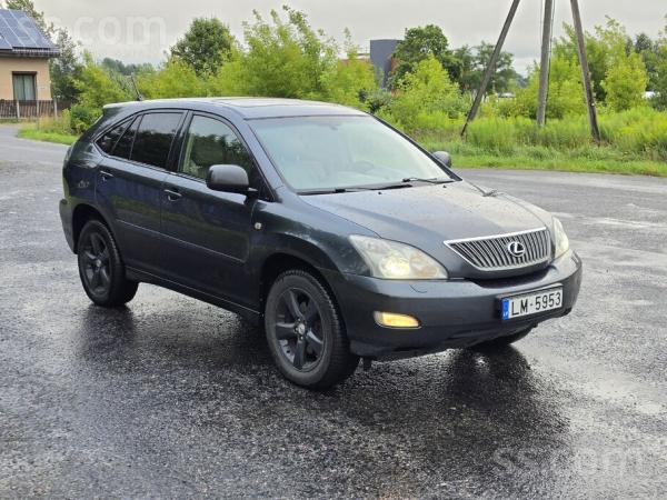 Grey Lexus RX 2004 in Riga, with an engine capacity of 3.00 L and mileage of 298 thousand km for 3200 €, photo 2 on AUTOMOTO.COM.LV