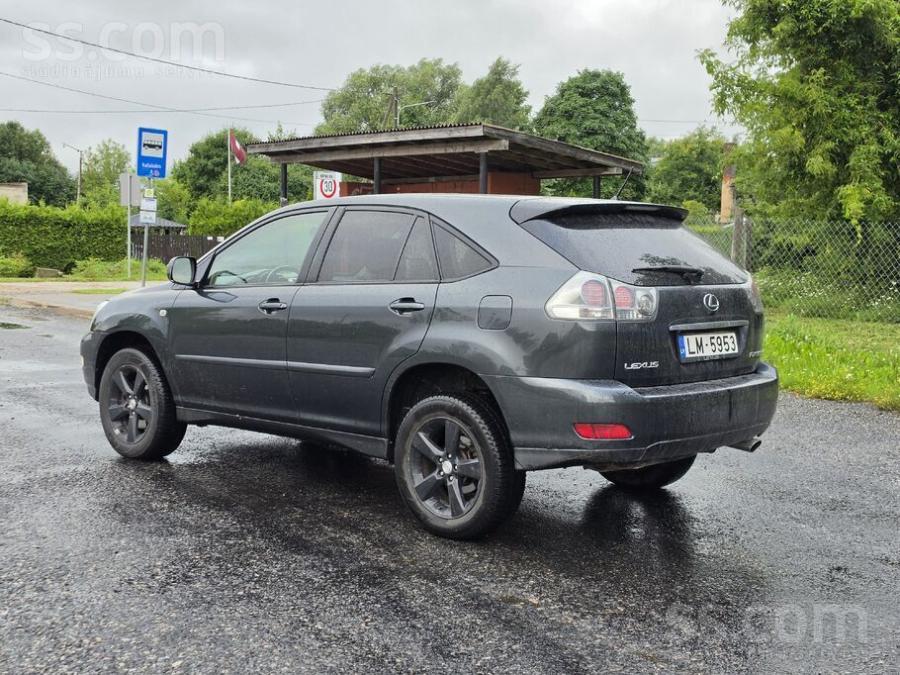 Pelēks Lexus RX 2004 Rīga, ar dzinēja tilpumu 3.00 L un nobraukumu 298 tūkst. km par 3200 €, foto 5 vietnē AUTOMOTO.COM.LV