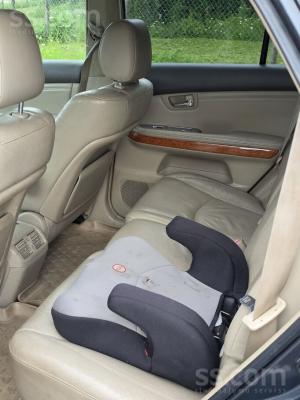 Pelēks Lexus RX 2004 Rīga, ar dzinēja tilpumu 3.00 L un nobraukumu 298 tūkst. km par 3200 €, foto 12 vietnē AUTOMOTO.COM.LV