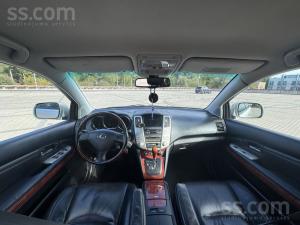 Pelēks Lexus RX 2004 Rīga, ar dzinēja tilpumu 3.50 L un nobraukumu 320 tūkst. km par 3900 €, foto 5 vietnē AUTOMOTO.COM.LV