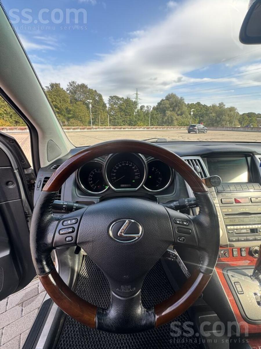 Pelēks Lexus RX 2004 Rīga, ar dzinēja tilpumu 3.50 L un nobraukumu 320 tūkst. km par 3900 €, foto 6 vietnē AUTOMOTO.COM.LV