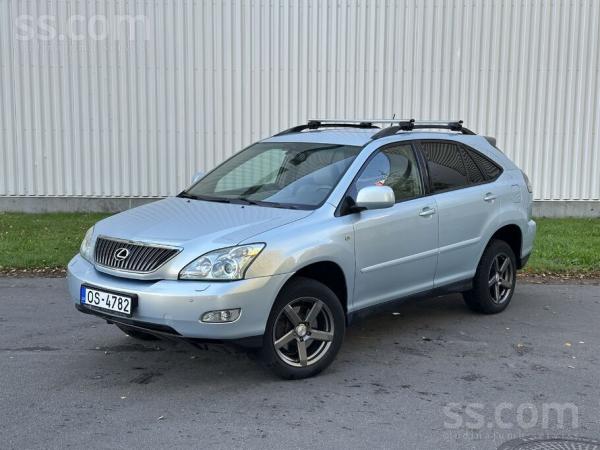 Lexus RX 2004 in Riga on AUTOMOTO.COM.LV Grey Lexus RX 2004 in Riga, with an engine capacity of 3.00 L and mileage of 269 thousand km for 2790 €, photo 4 on AUTOMOTO.COM.LV