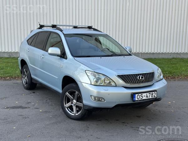 Lexus RX 2004 in Riga on AUTOMOTO.COM.LV Grey Lexus RX 2004 in Riga, with an engine capacity of 3.00 L and mileage of 269 thousand km for 2790 €, photo 5 on AUTOMOTO.COM.LV