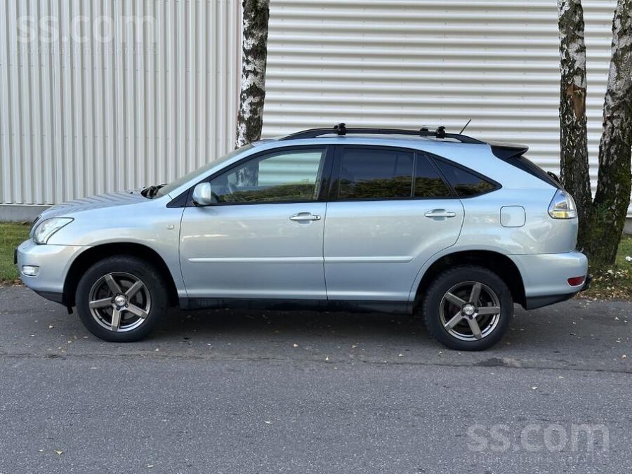 Grey Lexus RX 2004 in Riga, with an engine capacity of 3.00 L and mileage of 269 thousand km for 2790 €, photo 6 on AUTOMOTO.COM.LV