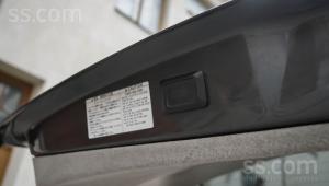 Grey Lexus RX 2005 in Riga, with an engine capacity of 3.30 L and mileage of 298 thousand km for 4950 €, photo 10 on AUTOMOTO.COM.LV
