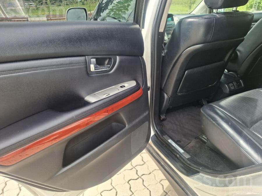 Pelēks Lexus RX 2005 Saldus, ar dzinēja tilpumu 3.00 L un nobraukumu 213 tūkst. km par 1850 €, foto 10 vietnē AUTOMOTO.COM.LV