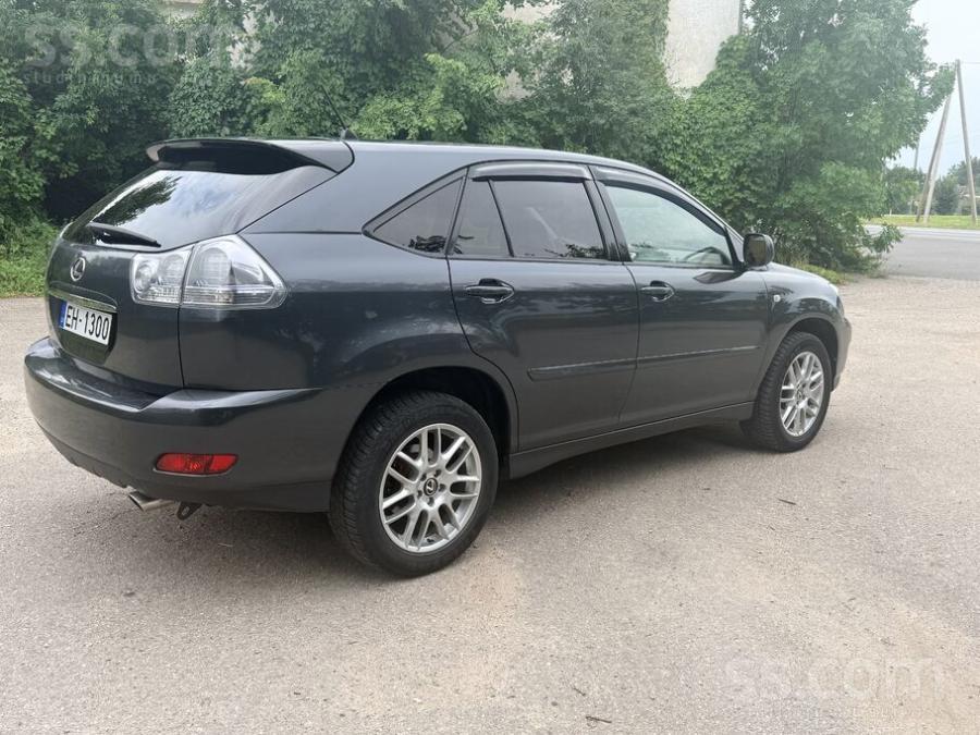 Grey Lexus RX 2005 in Dobele, with an engine capacity of 3.00 L and mileage of 337 thousand km for 3700 €, photo 4 on AUTOMOTO.COM.LV