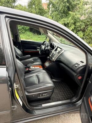 Grey Lexus RX 2005 in Dobele, with an engine capacity of 3.00 L and mileage of 337 thousand km for 3700 €, photo 10 on AUTOMOTO.COM.LV