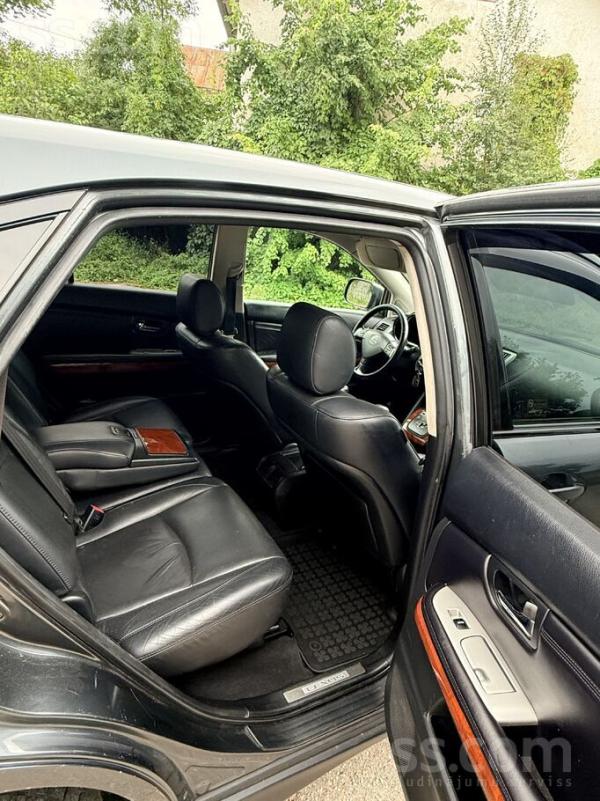 Grey Lexus RX 2005 in Dobele, with an engine capacity of 3.00 L and mileage of 337 thousand km for 3700 €, photo 10 on AUTOMOTO.COM.LV