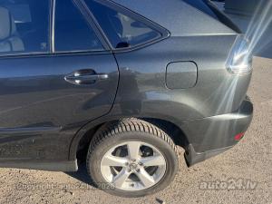 Pelēks Lexus RX 2006 Tallina, ar dzinēja tilpumu 3.30 L un nobraukumu 195 tūkst. km par 4500 €, foto 9 vietnē AUTOMOTO.COM.LV