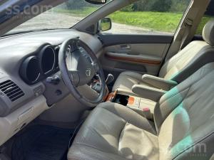 Grey Lexus RX 2006 in Riga, with an engine capacity of 3.50 L and mileage of 387 thousand km for 3800 €, photo 9 on AUTOMOTO.COM.LV