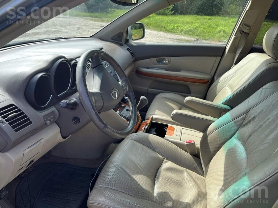 Grey Lexus RX 2006 in Riga, with an engine capacity of 3.50 L and mileage of 387 thousand km for 3800 €, photo 9 on AUTOMOTO.COM.LV