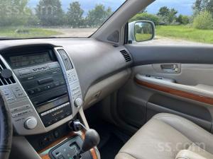 Grey Lexus RX 2006 in Riga, with an engine capacity of 3.50 L and mileage of 387 thousand km for 3800 €, photo 11 on AUTOMOTO.COM.LV